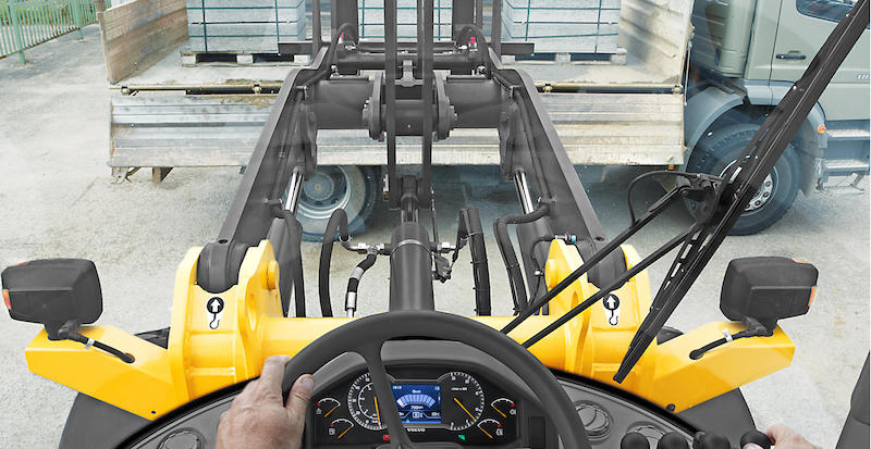 Hyr en Volvo L45H från Arema Heavy Rental