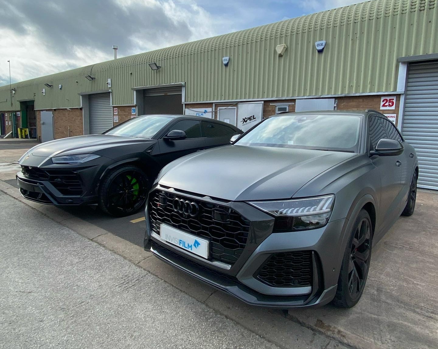 Invisifilm | RSQ8 & Urus Stealth Conversion
