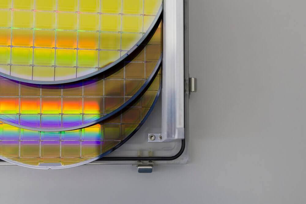 Innovations and Solutions in Silicon Wafer Manufacturing