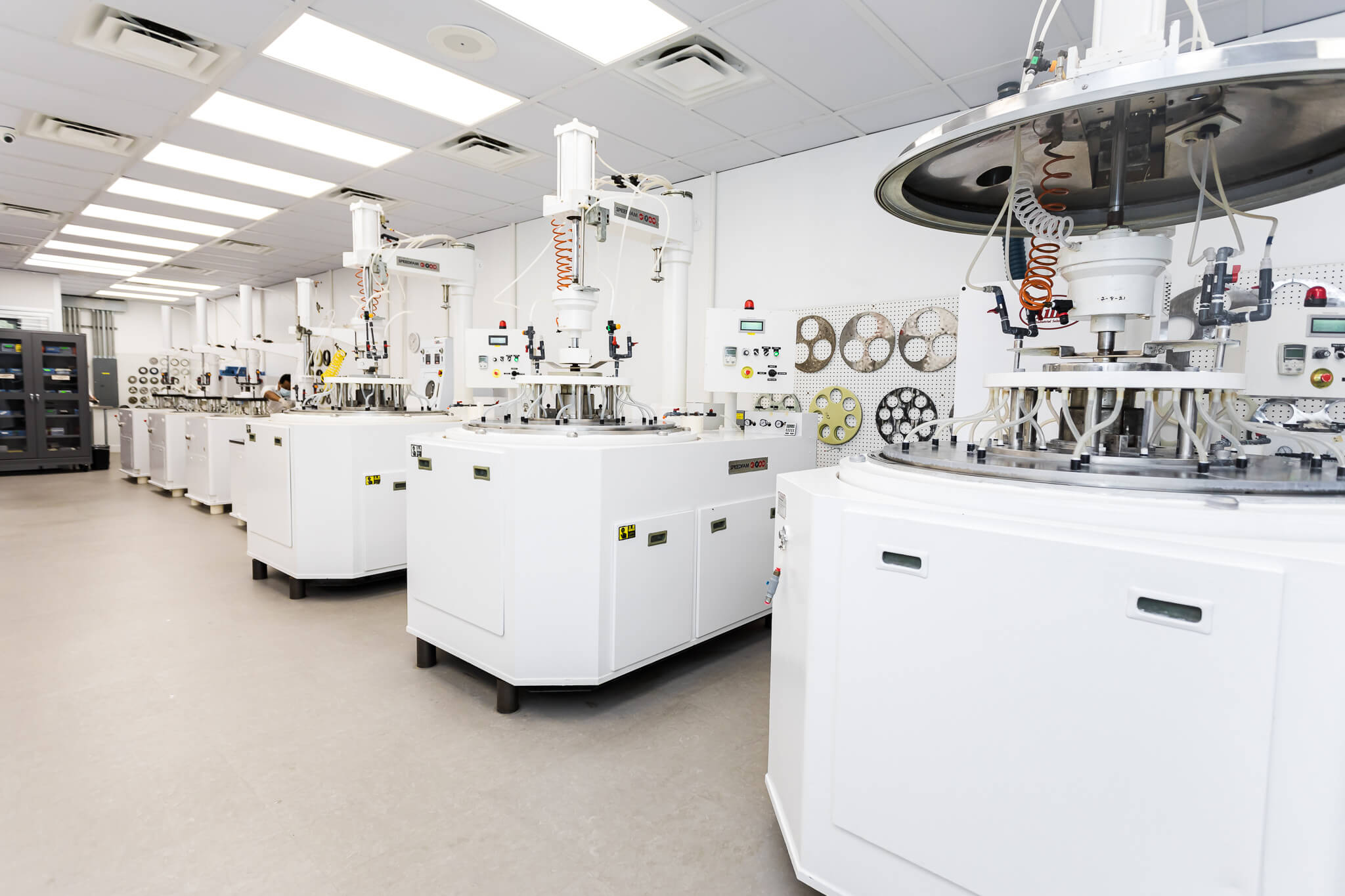Silicon Wafer Organizing Data Centers for the Digital Age