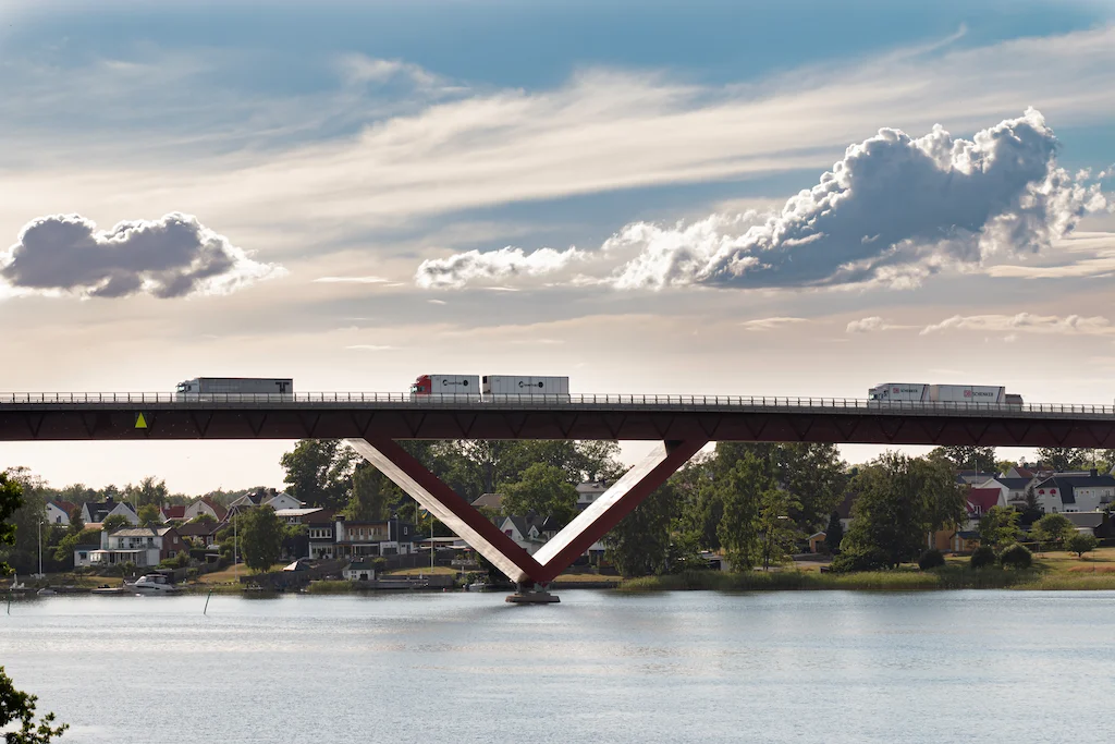 10 Accessorials Charges in Freight Shipping | Cowtown Express