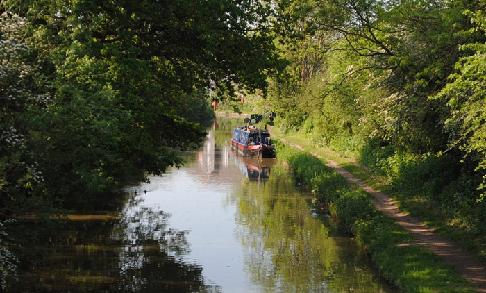5 perfect pubs to visit during your narrowboat holiday on the ...