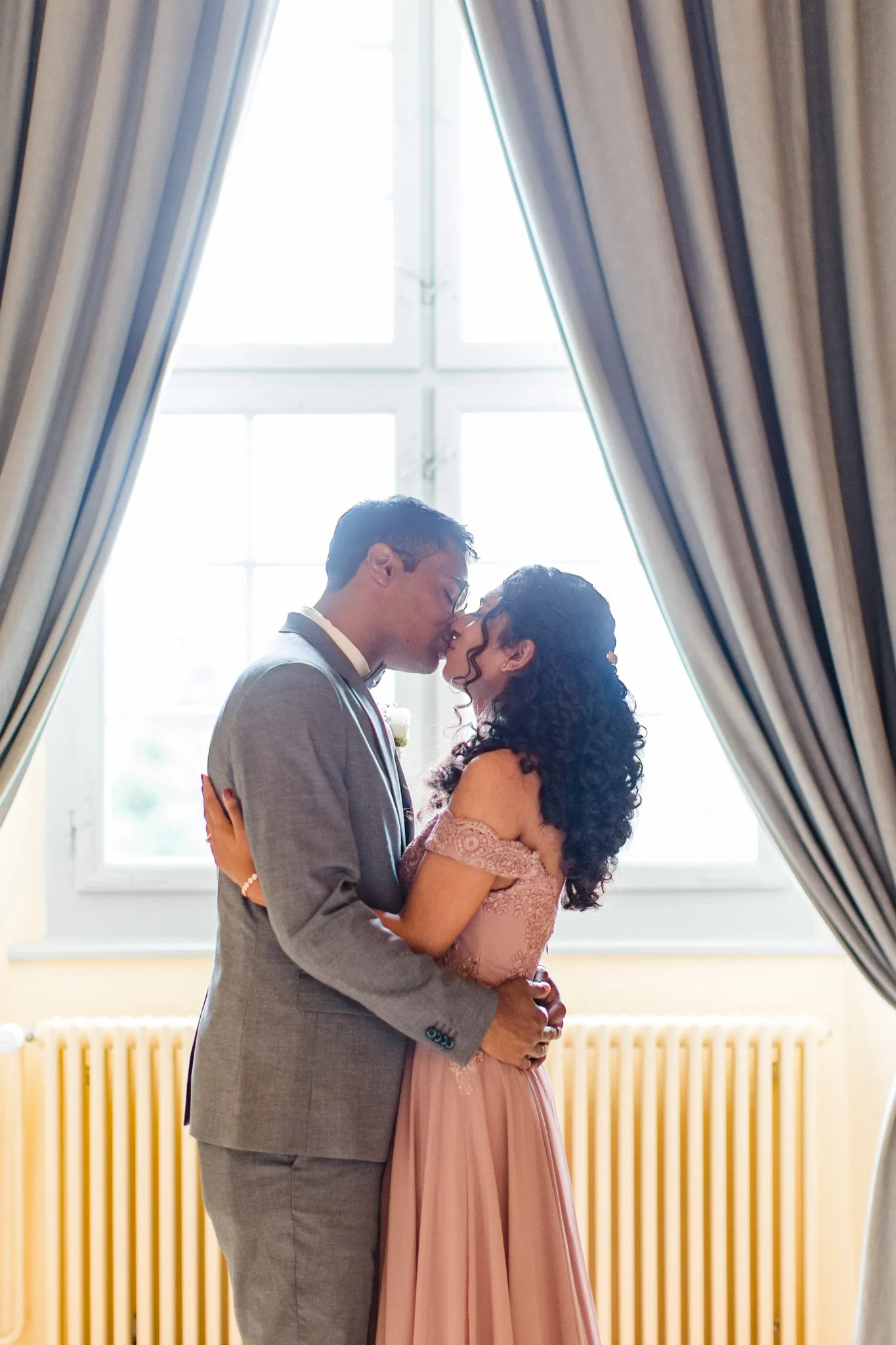 Wedding photographer: A civil wedding at Waldegg Castle