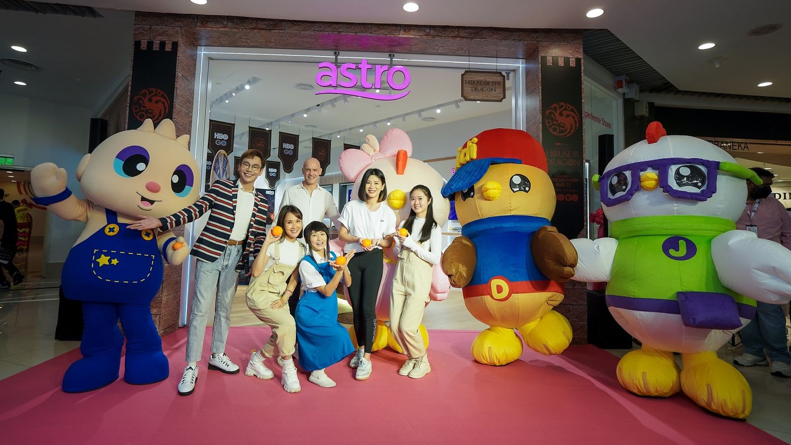 Discover more at the new Astro Experience Store | Press Release ...