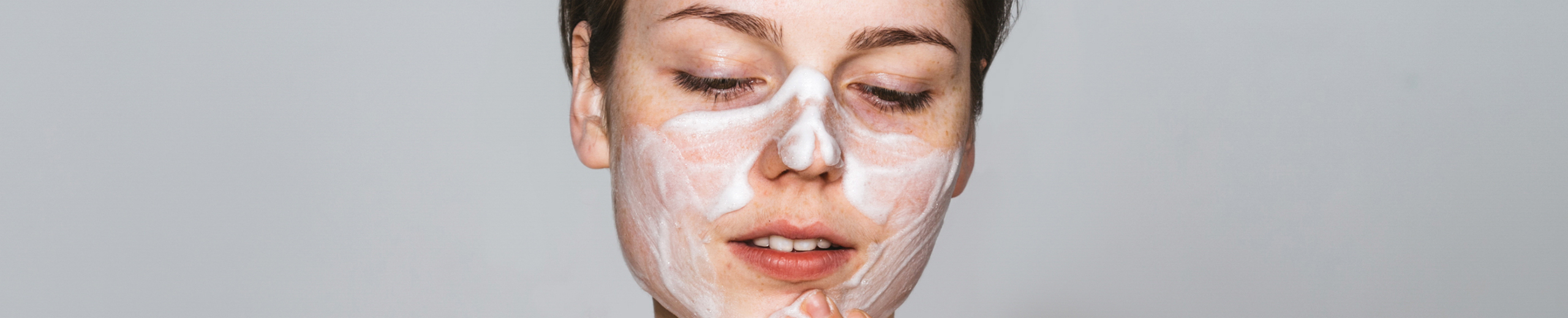 How To Deal With Bad PCOS Breakouts: Treatments & Solutions - Strut Blog