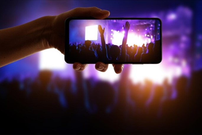 Revolutionising the Music Industry: The Rise of Digital Concerts ...