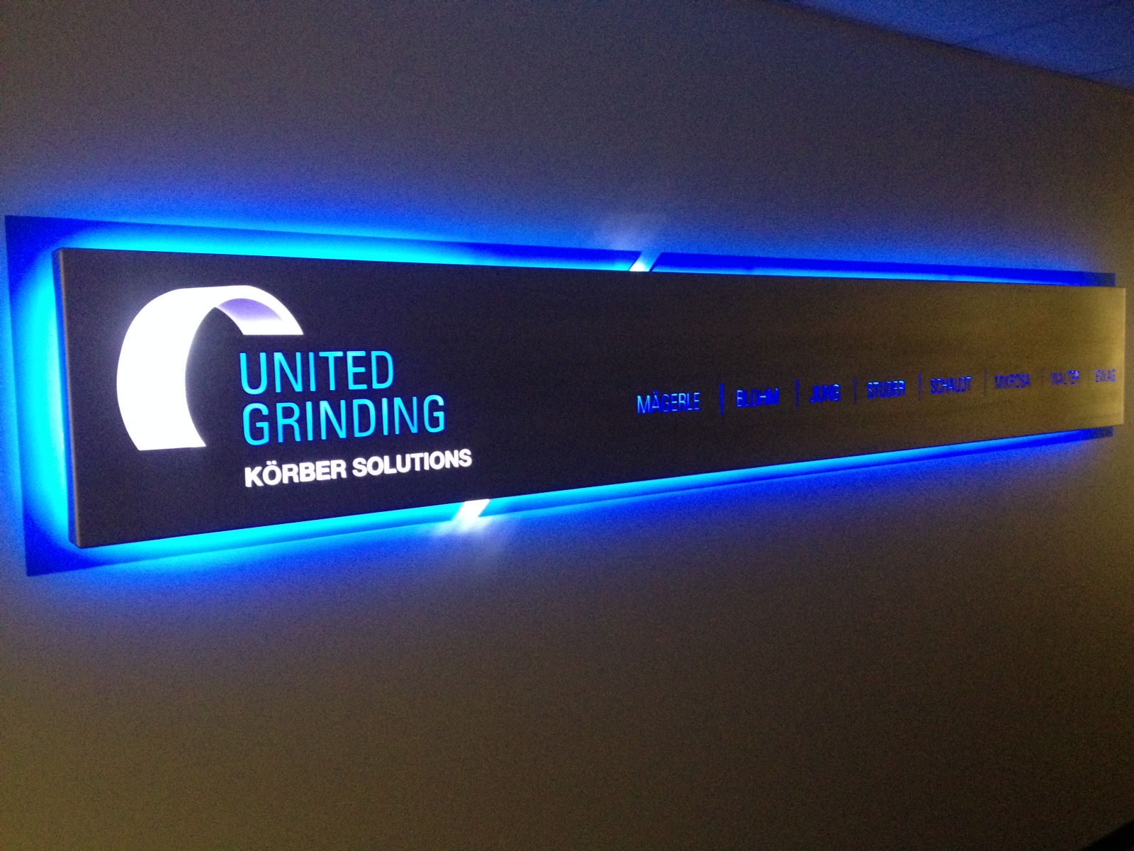 Select Signs - Signs, Wraps & Apparel.