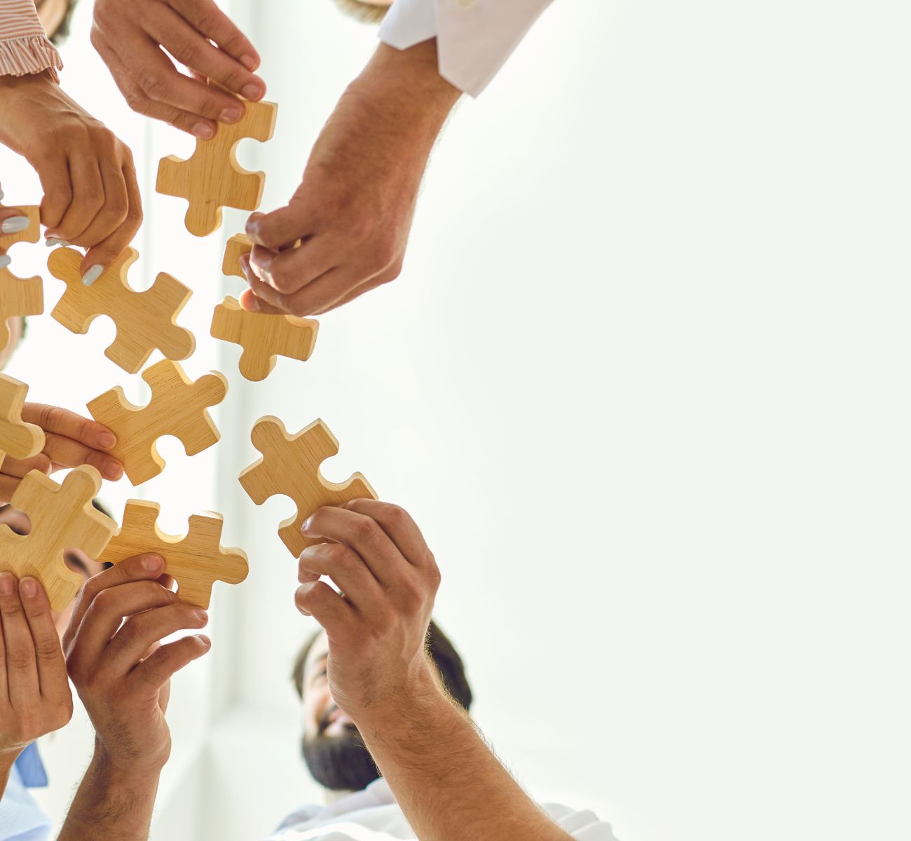 An Essential Guide to Gifts for Team Building