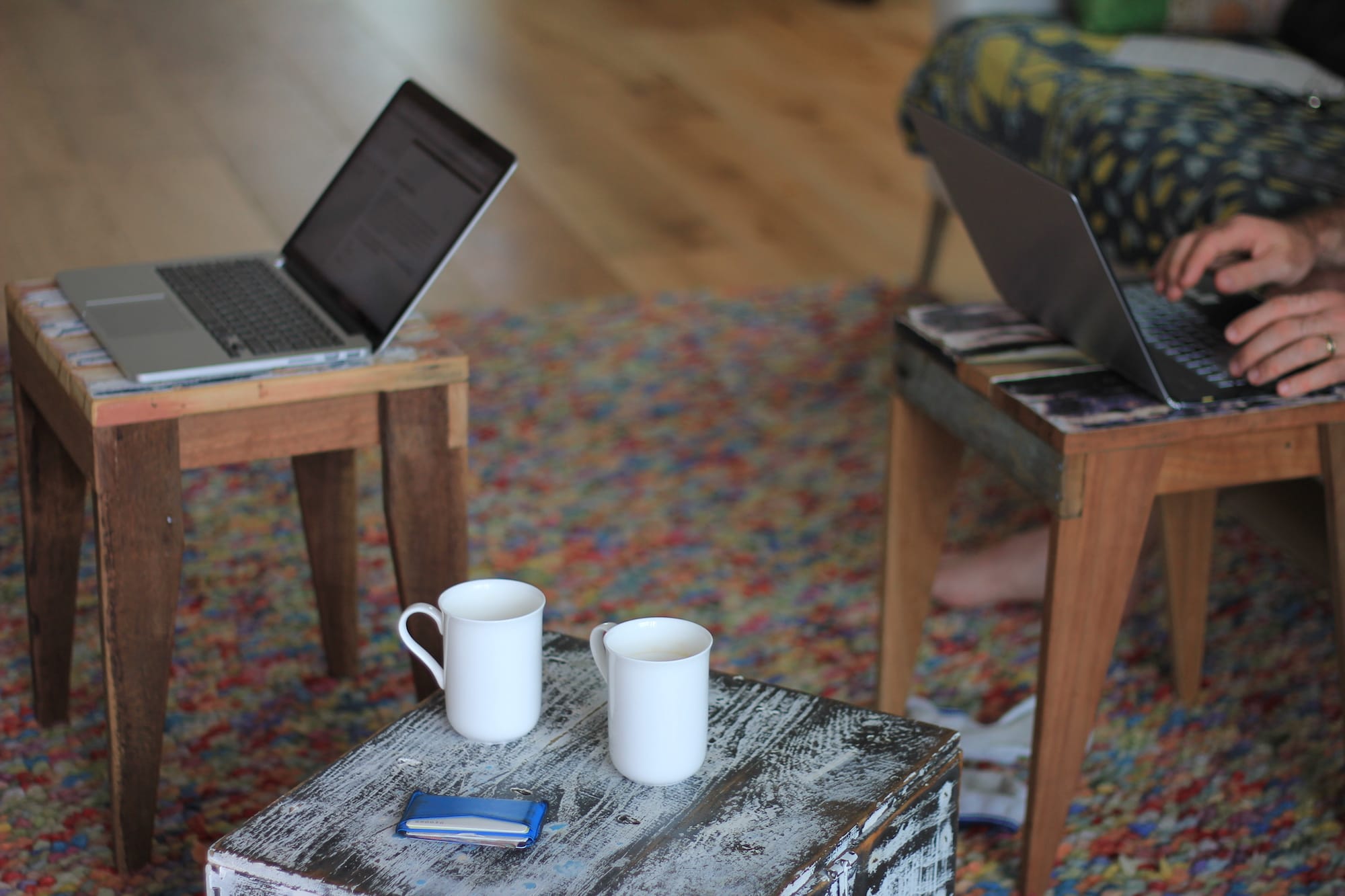 4 Remote Working Tips to Stay Connected, Informed and Focused | Crewmojo
