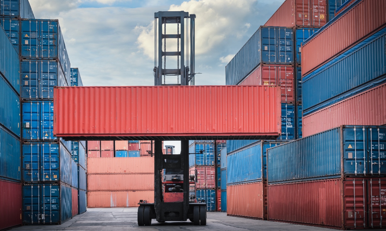 Frachtarten: Kosten, Geschwindigkeit & Flexibilität im Vergleich