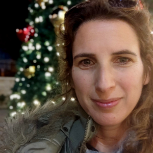 Develop life-changing English fluency and confidence!