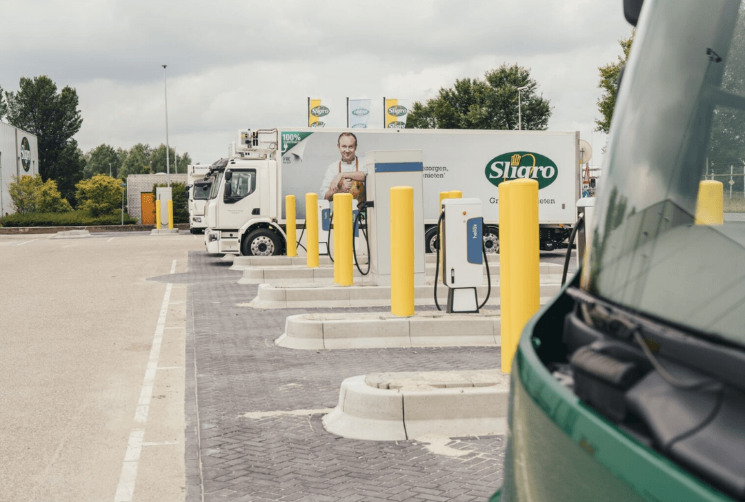 Heliox | Flex 180 kW EV Charging Stations for Bus & Trucks