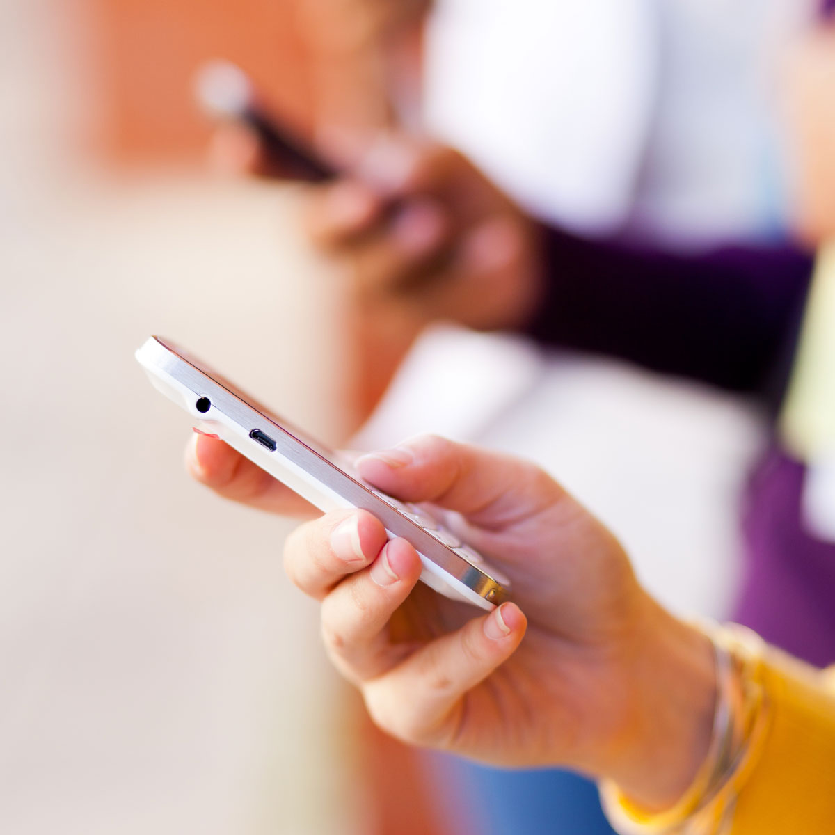 How Digital Messaging Helps Team Tackle Common Property Challenges Head ...