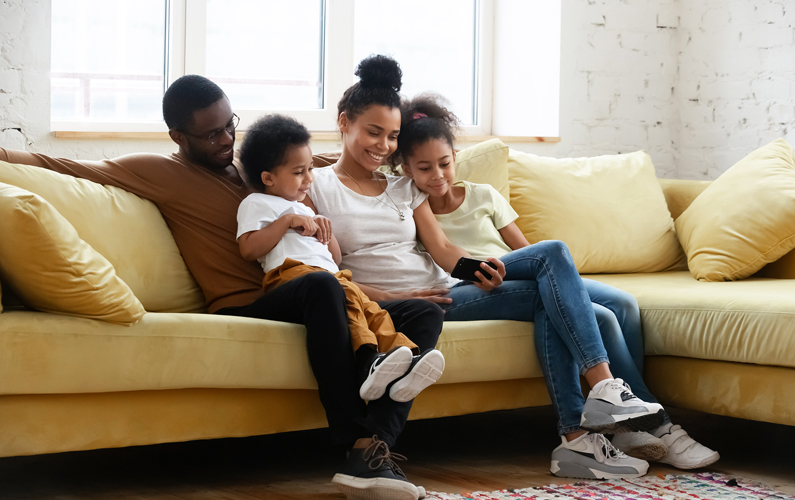 Tech Etiquette: A Lesson for the Digital Family | Defend Young Minds™️