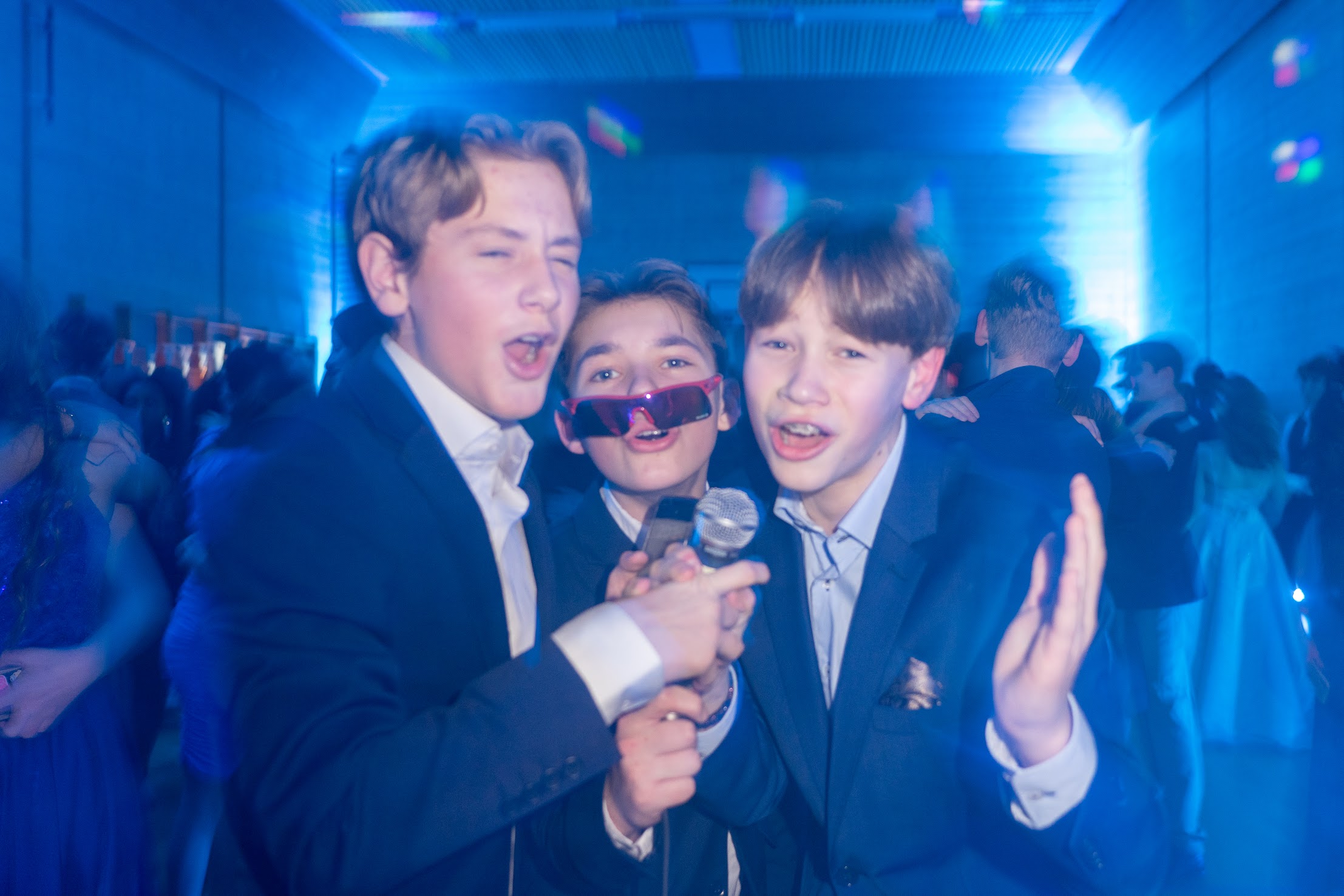 Paljetter, partybriller og rave på DUB! | Danielsen Ungdomsskole Bergen