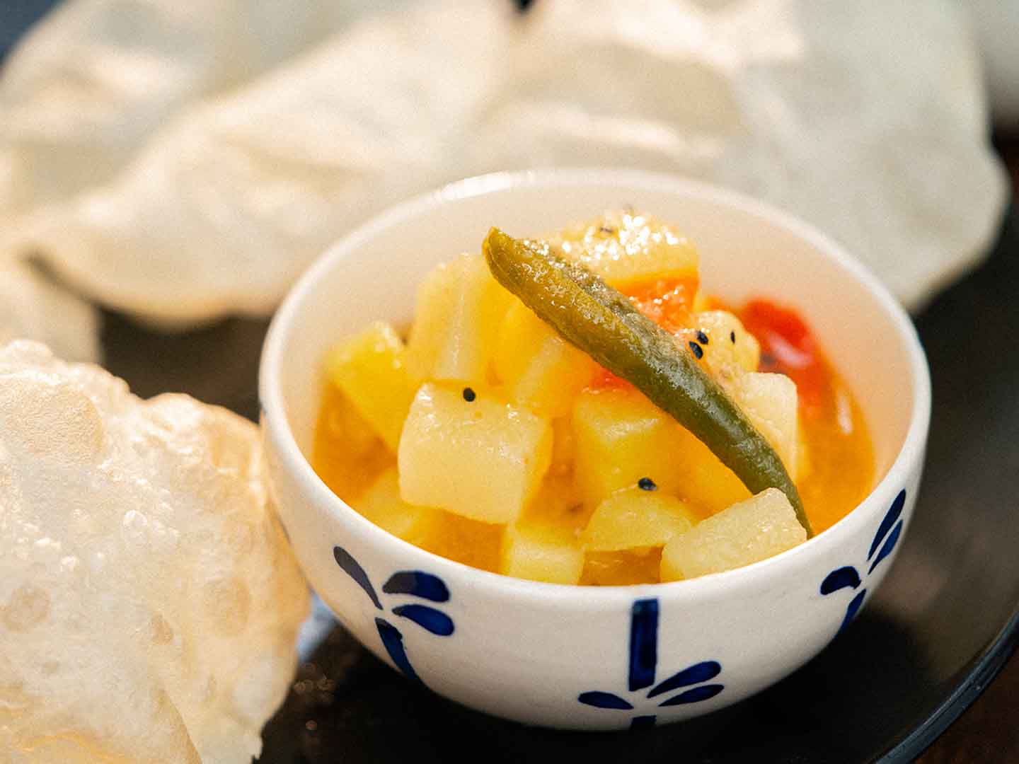 Shada Alu'r Torkari (fried)—detailed recipe with video | Bong Eats recipe