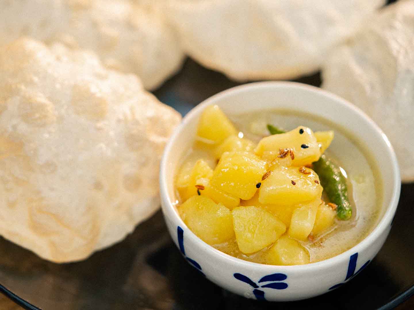 Shada Alu'r Torkari (boiled)—detailed recipe with video | Bong Eats recipe