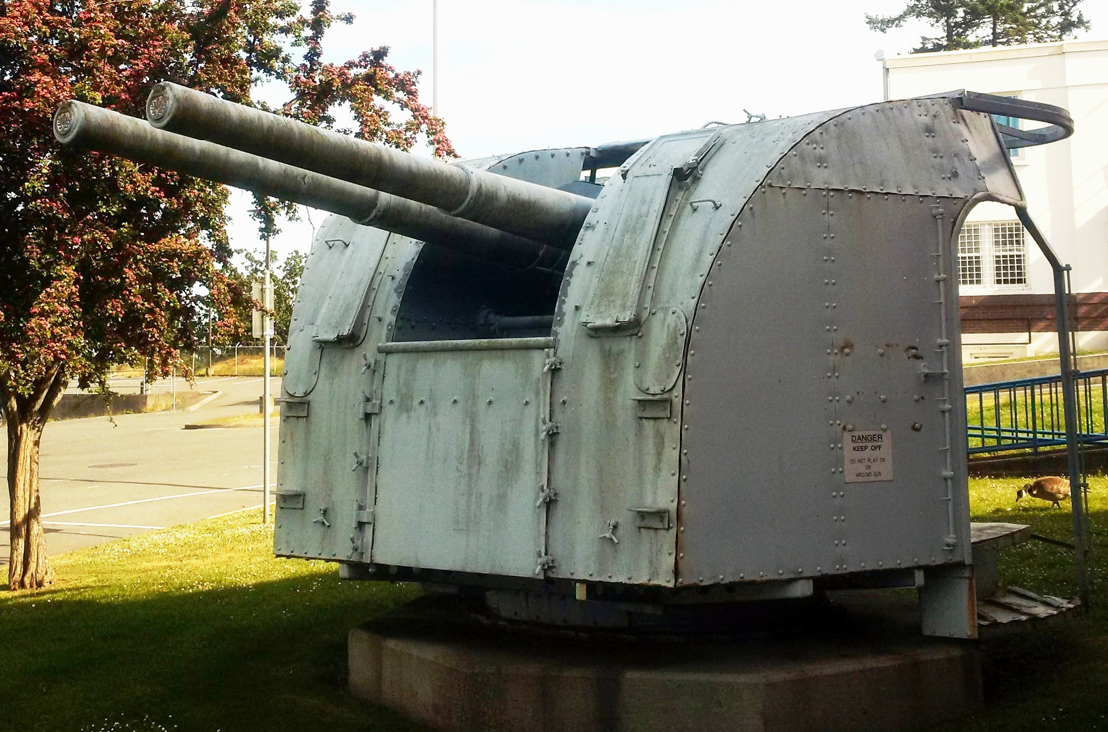 Artillery in Canada (1) British Columbia: Canadian Forces Base ...
