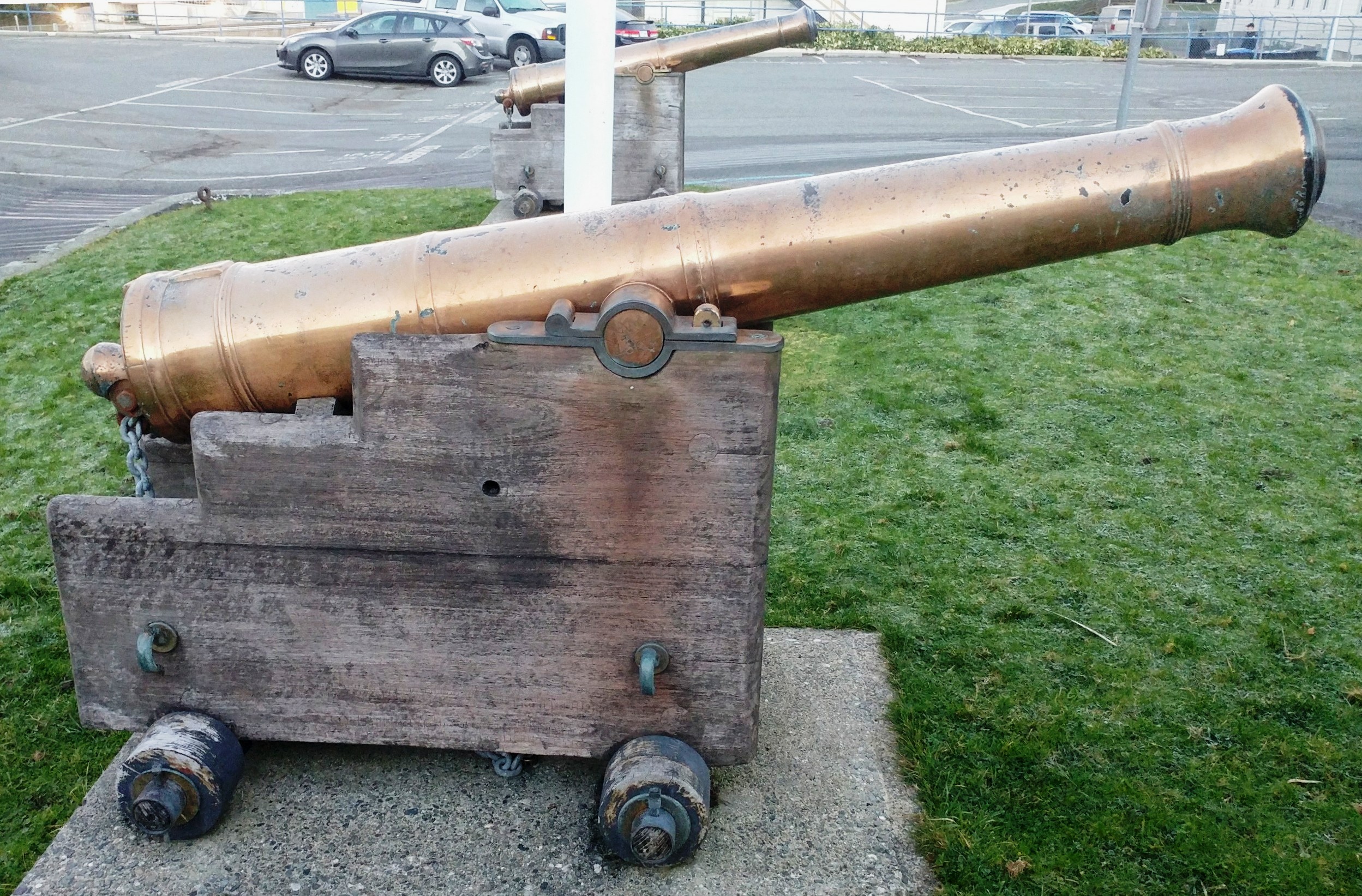 Artillery in Canada (1) British Columbia: Canadian Forces Base ...