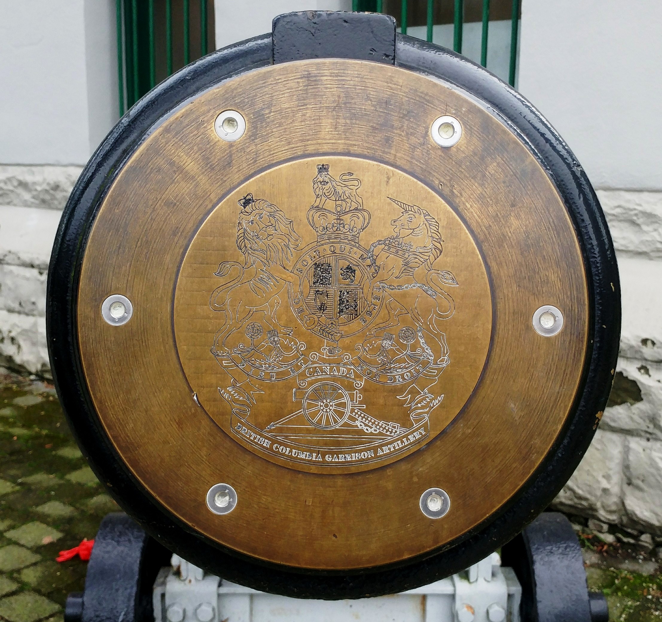 Artillery in Canada (1) British Columbia: Vancouver, HMCS Discovery ...