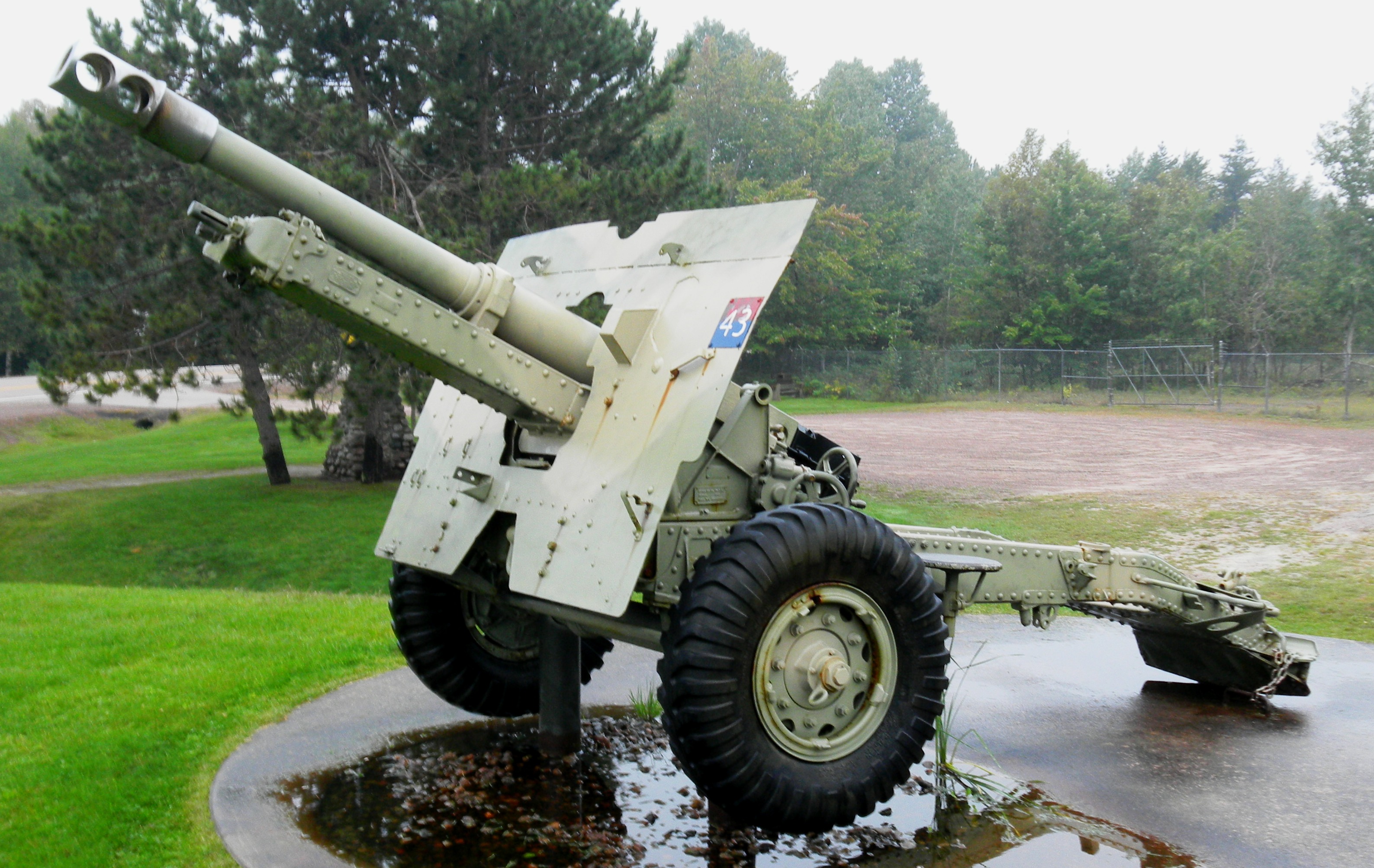 Artillery in Canada (5) Ontario: 4 Canadian Division Support Base (4 ...