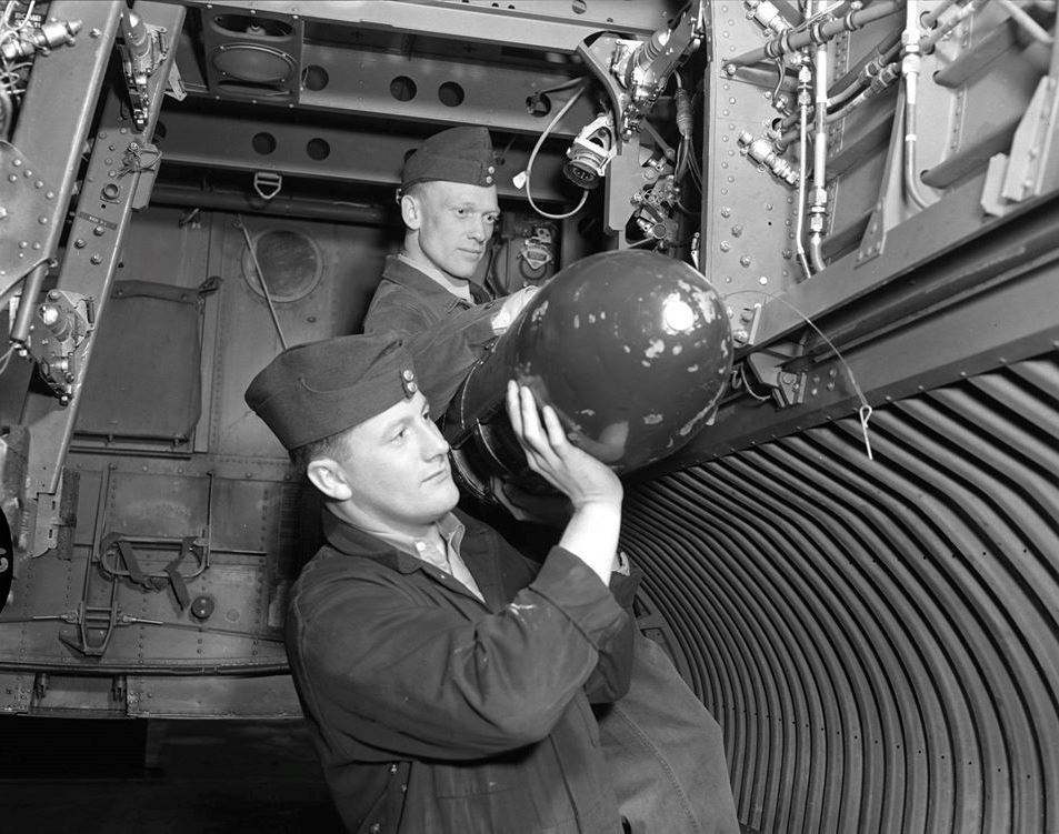 Canadian Warplanes 5: Lockheed CP-122 Neptune