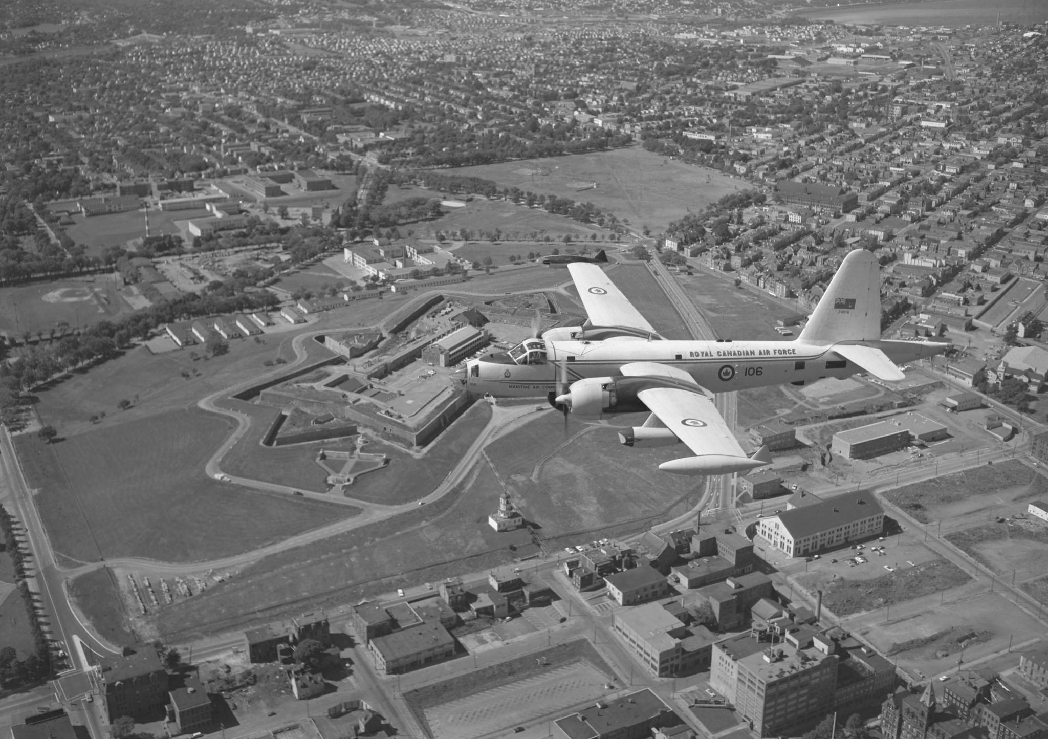 Canadian Warplanes 5: Lockheed CP-122 Neptune