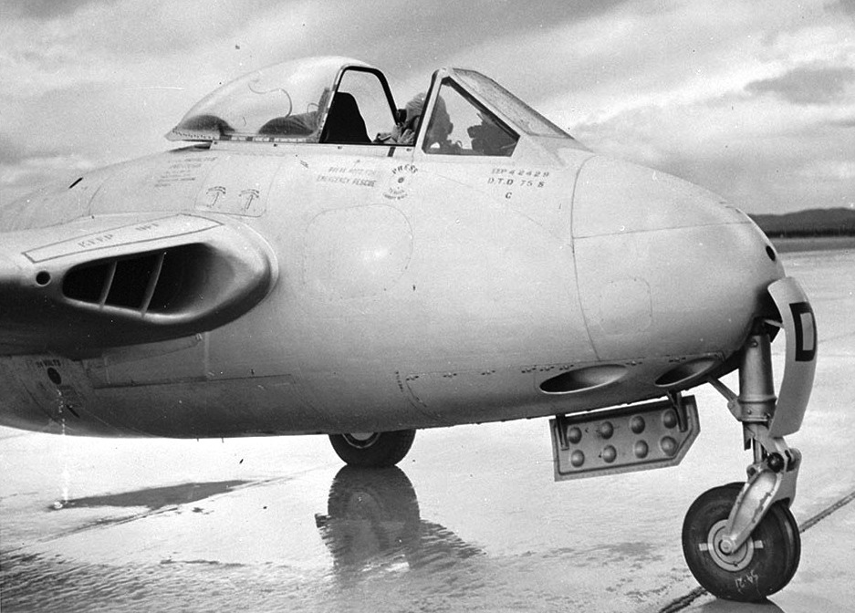 Canadian Warplanes 6: de Havilland DH.100 Vampire