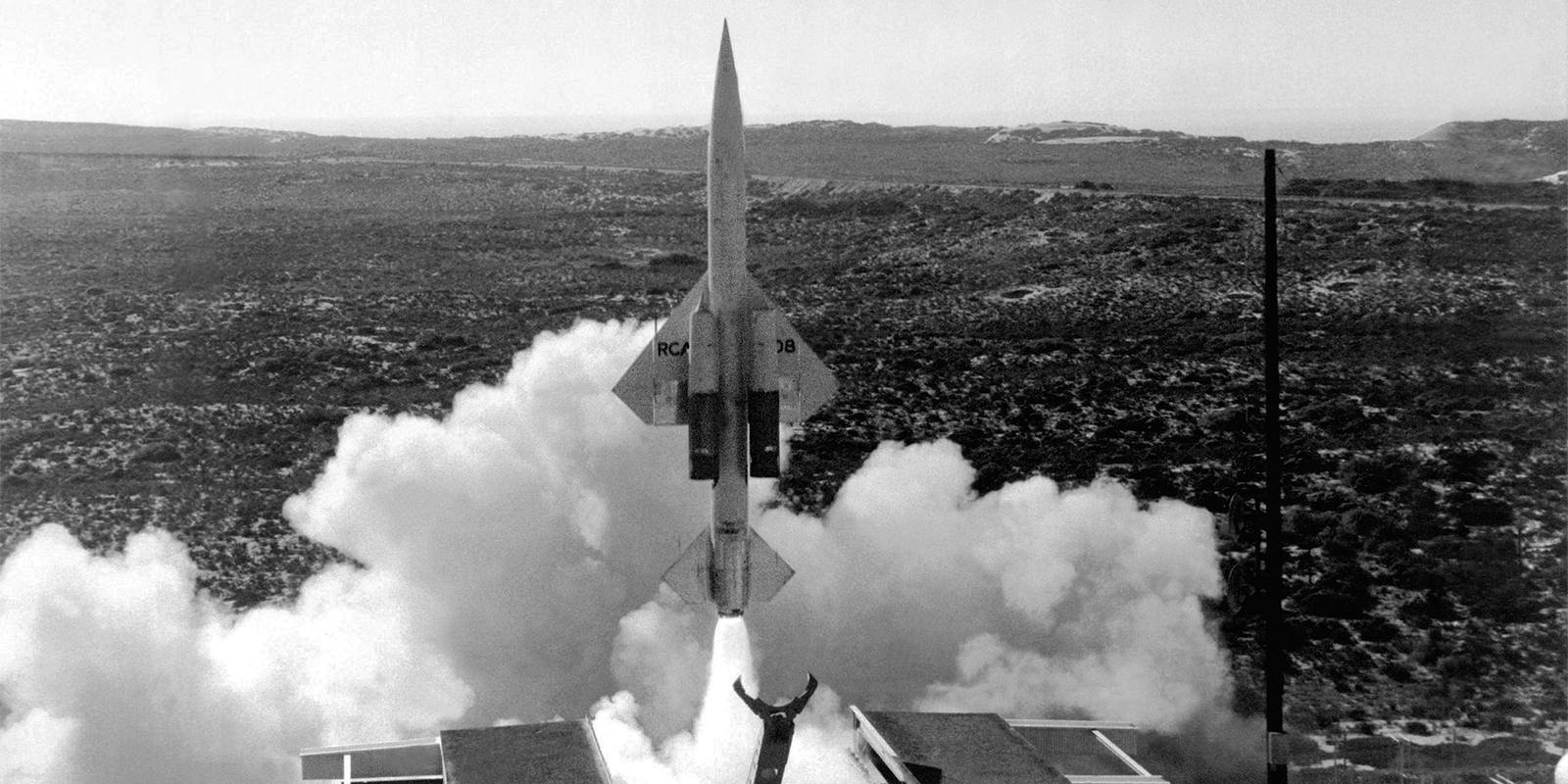 Canadian Warplanes 8: Boeing CIM 10B Bomarc surface-to-air missile