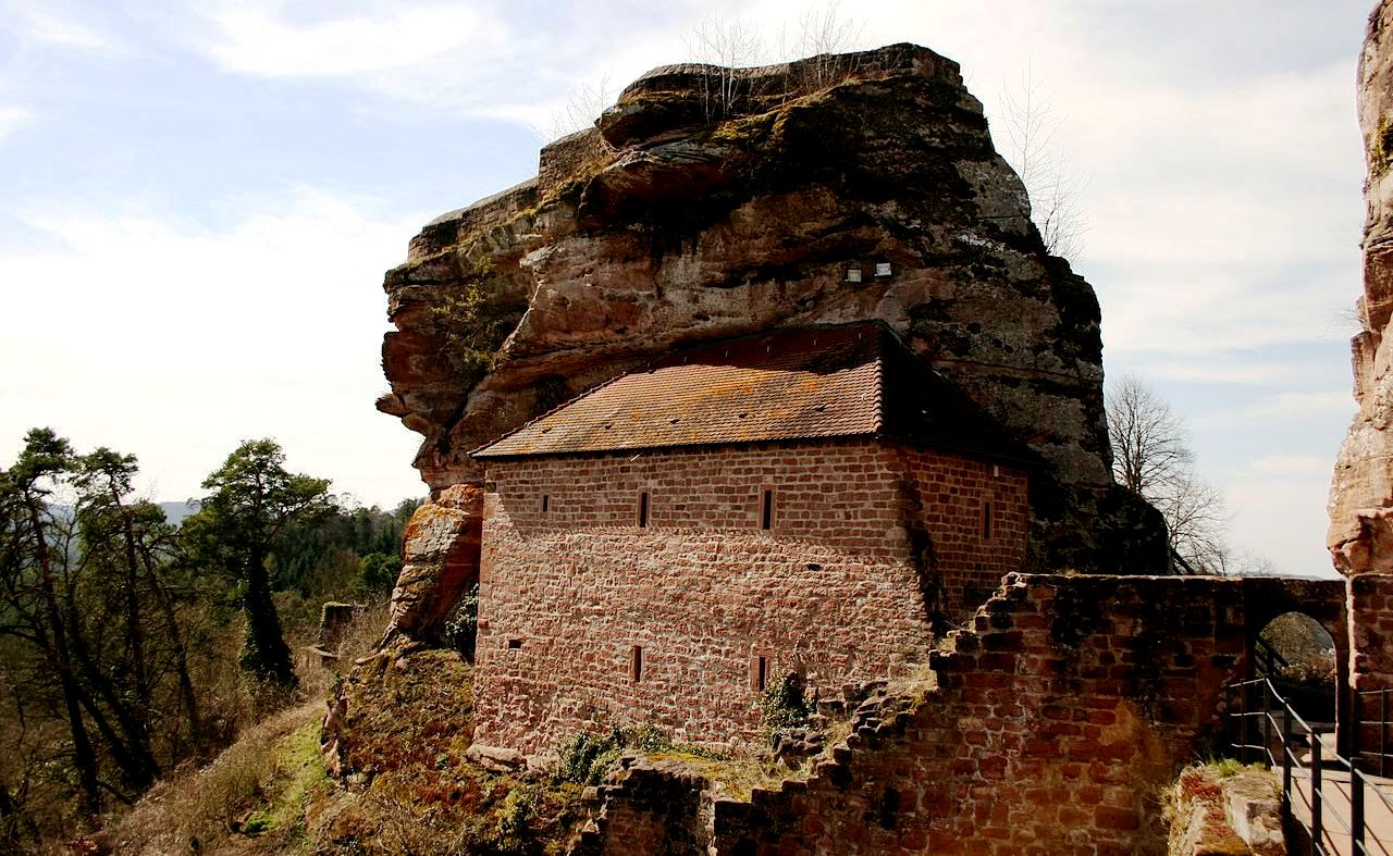 Castles in Germany near 3 (F) Wing, RCAF Station Zweibrücken, Rheinland ...