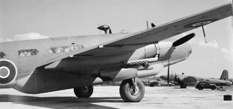 Canadian Warplanes 4: Vickers Warwick