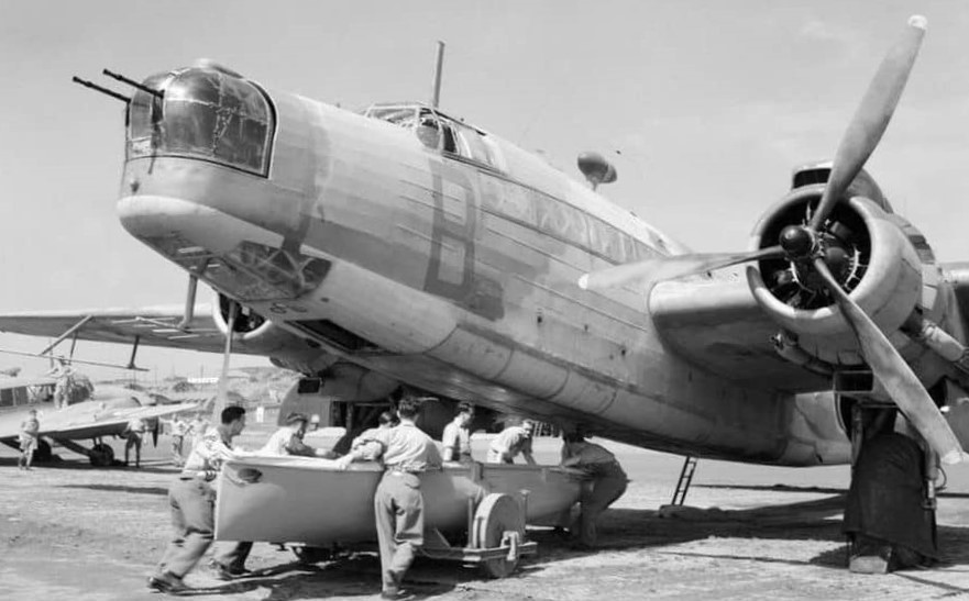 Canadian Warplanes 4: Vickers Warwick
