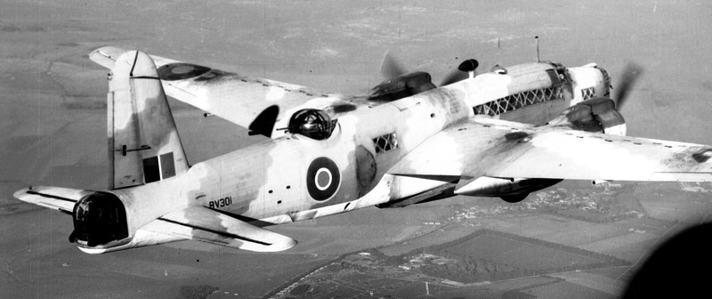 Canadian Warplanes 4: Vickers Warwick