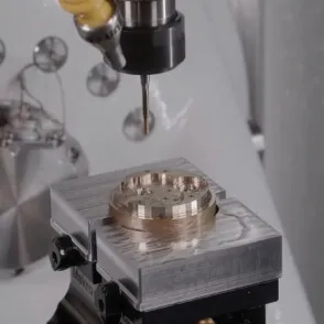 KERN Microtechnik | CNC Bearbeitungszentren und Auftragsfertigung