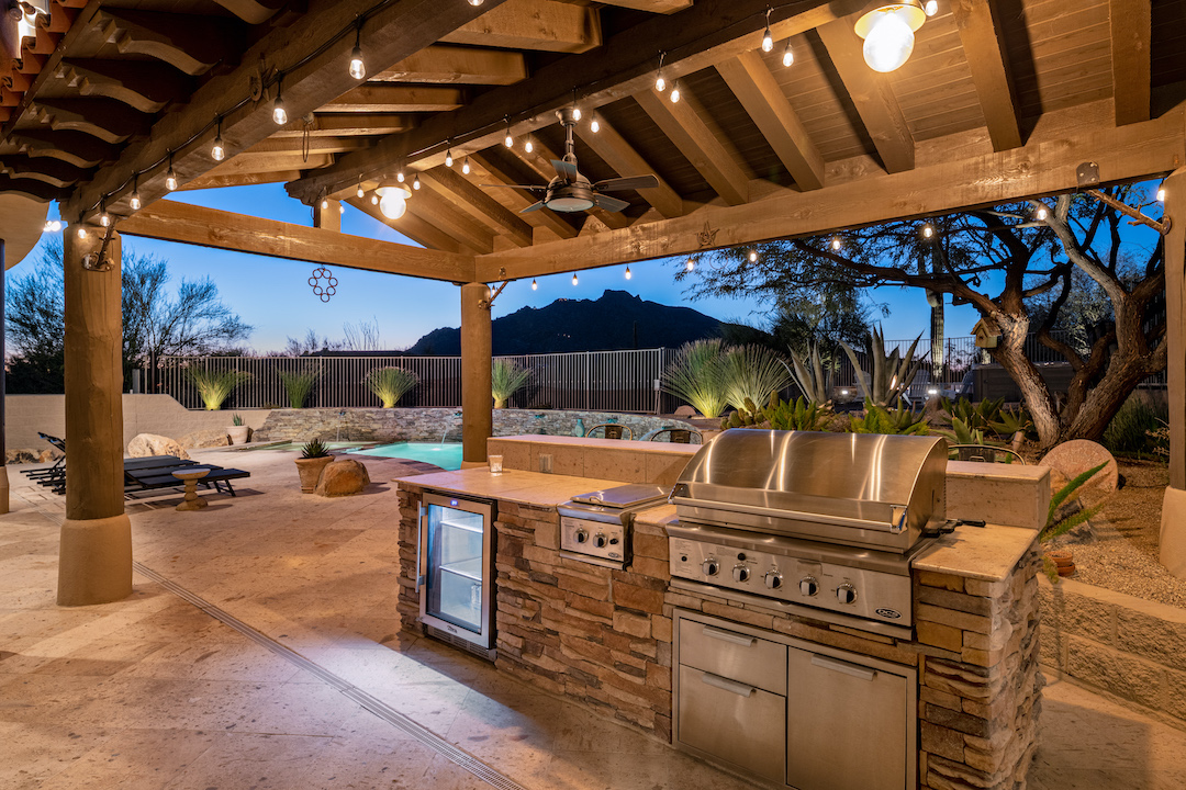 Stagecoach Pass | 12 Guests • 5 Bedrooms • Movie Theatre