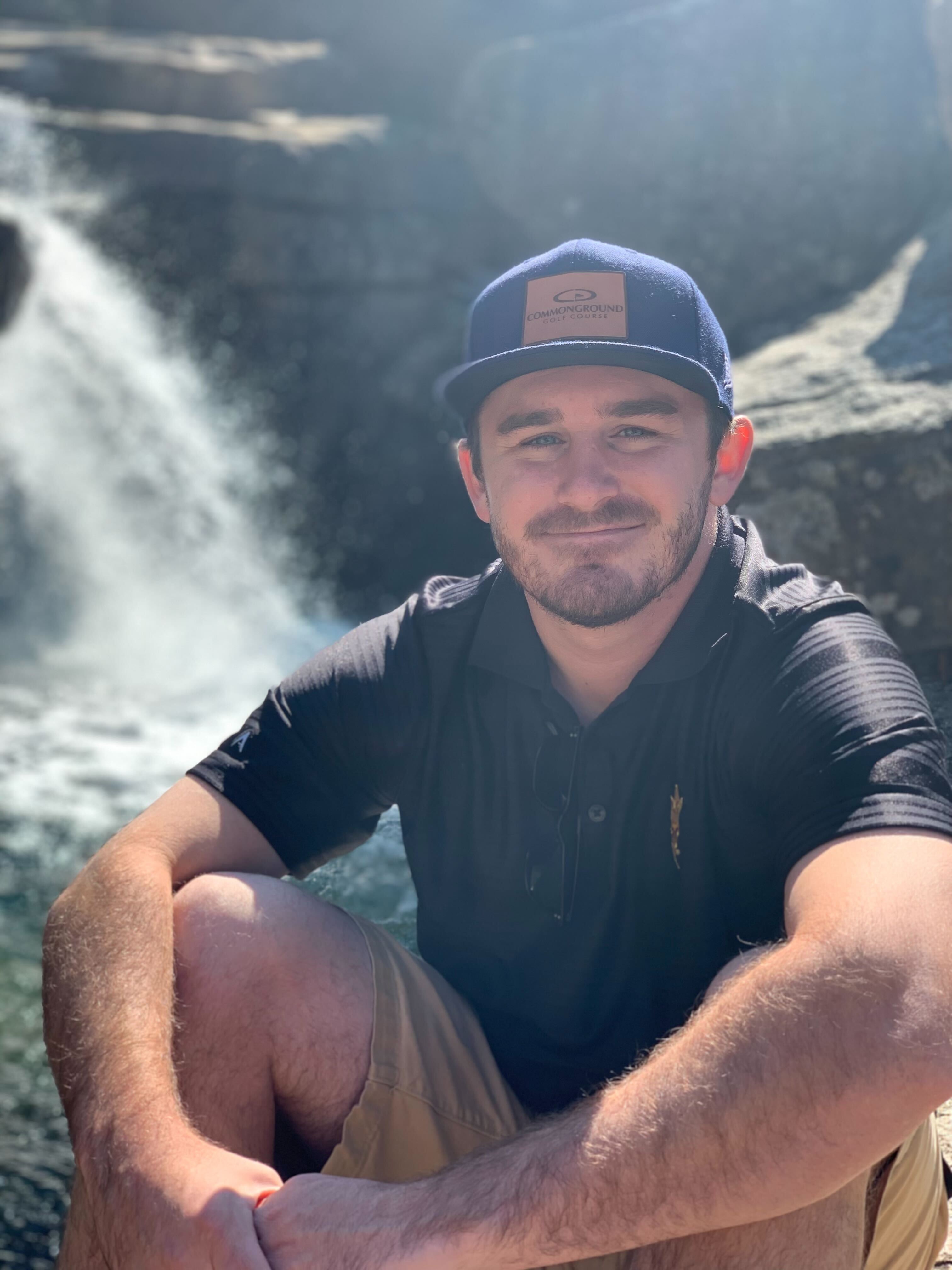 B2B sales plays guide: examples, success measurement, and team enablement