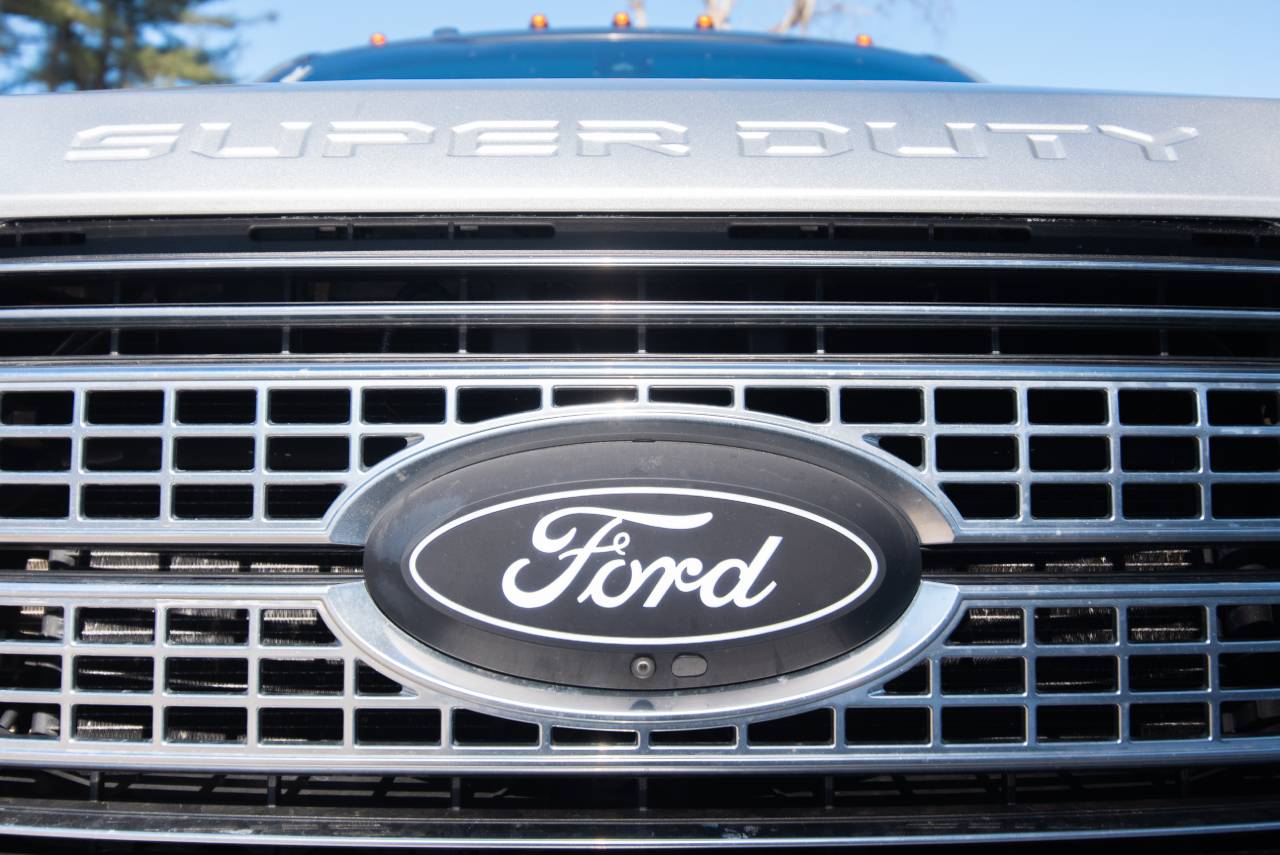 6 Signs That Your Ford Truck Engine Needs a Rebuild