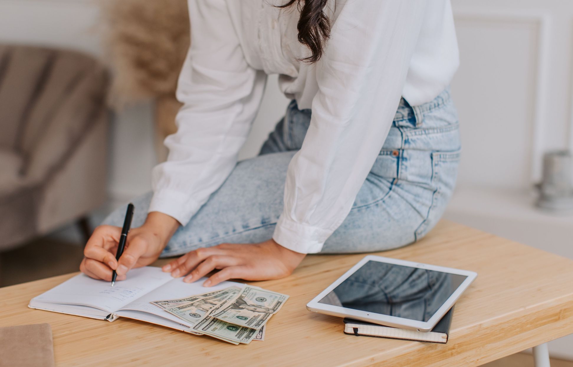 Why is Therapy So Expensive? (& 3 Cost-Influencing Factors)