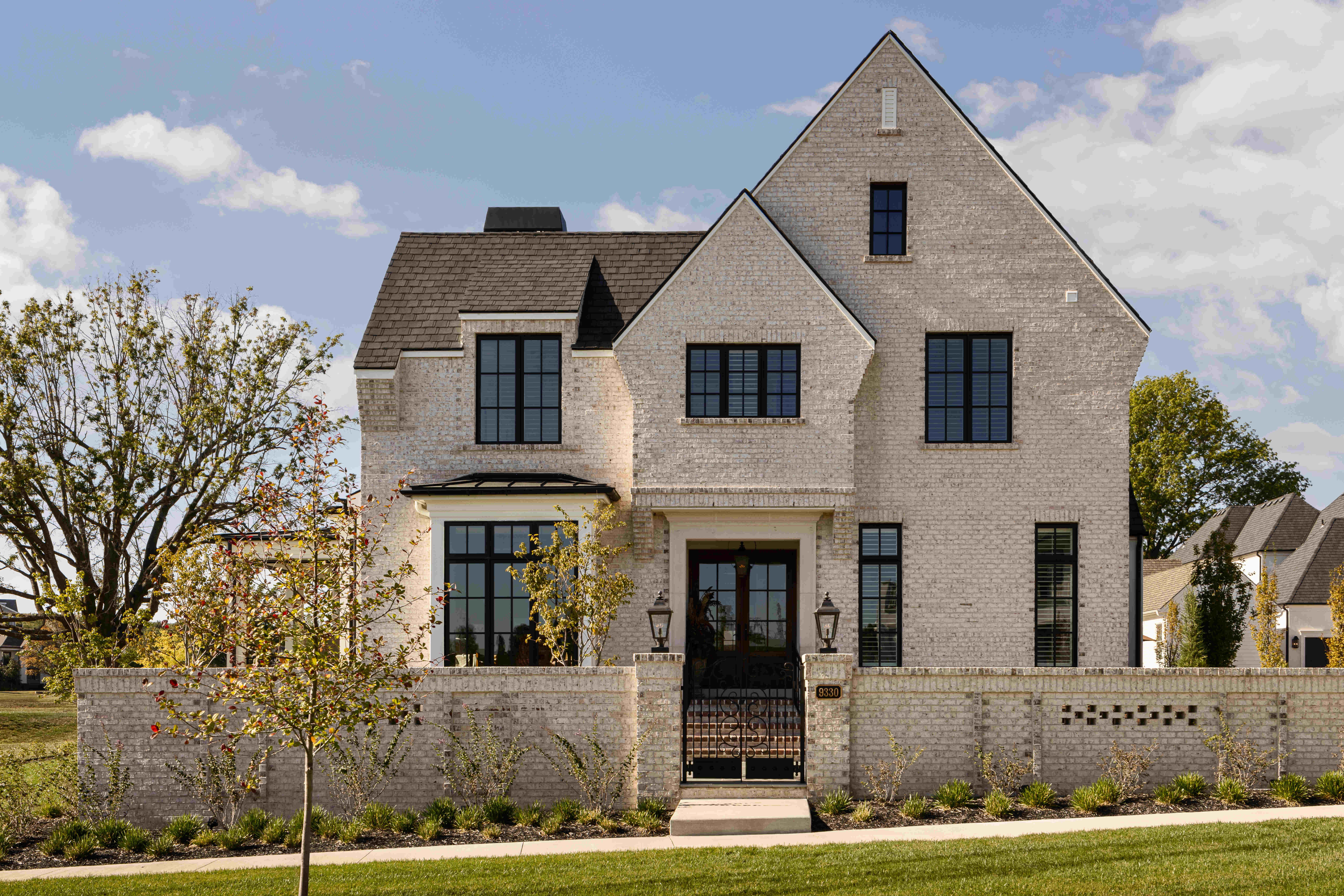 The Brick Manor | ESC Architects