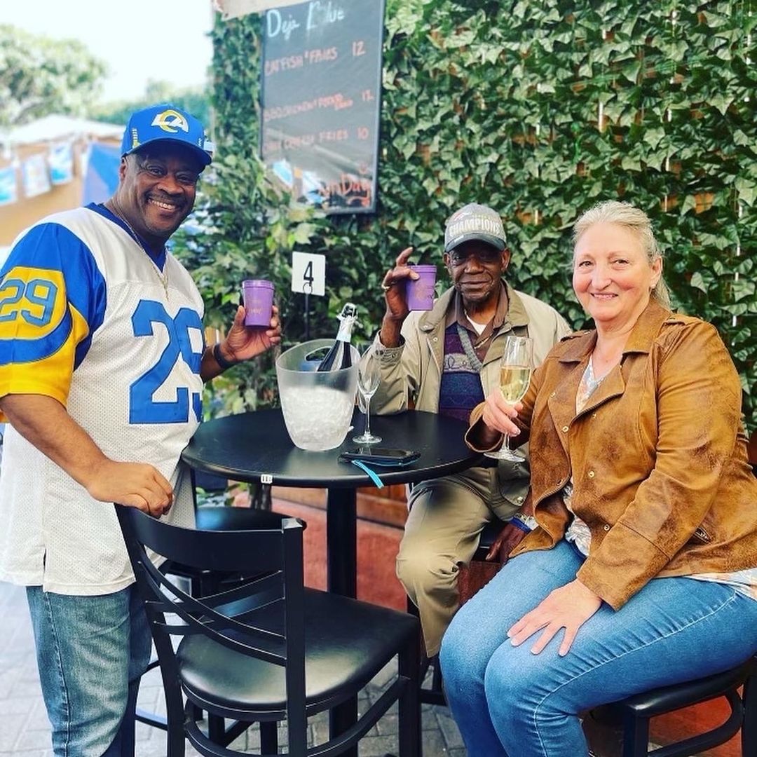 Deja Blue | Jazz , Blues and comedy Club