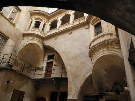 Qu’est ce qu’une traboule