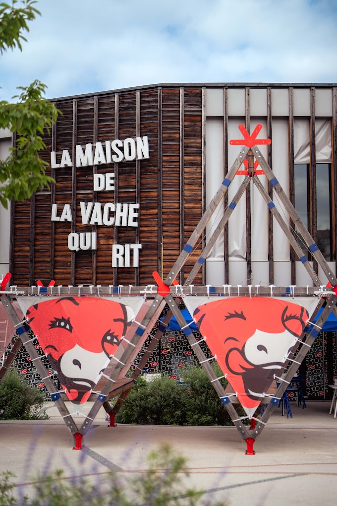 Maison de la Vache qui Rit- Le Petit Paumé
