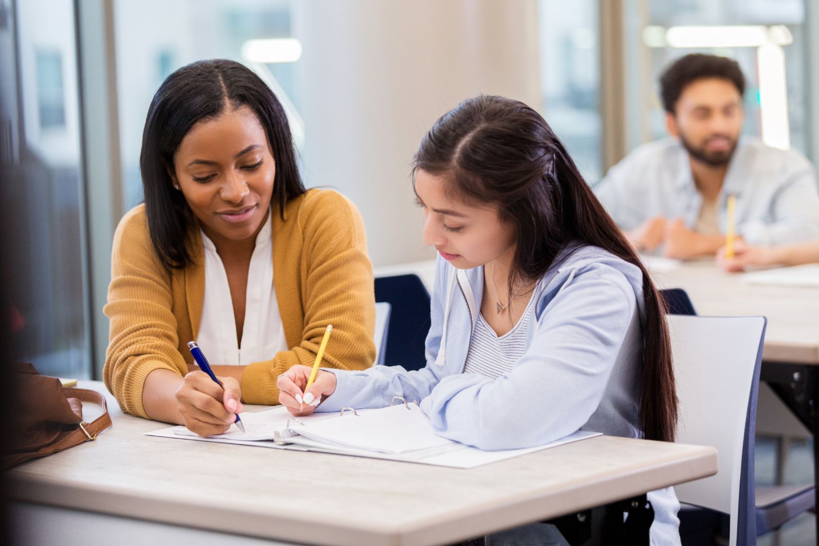 6 Signs you need a tutor and how to choose the right one
