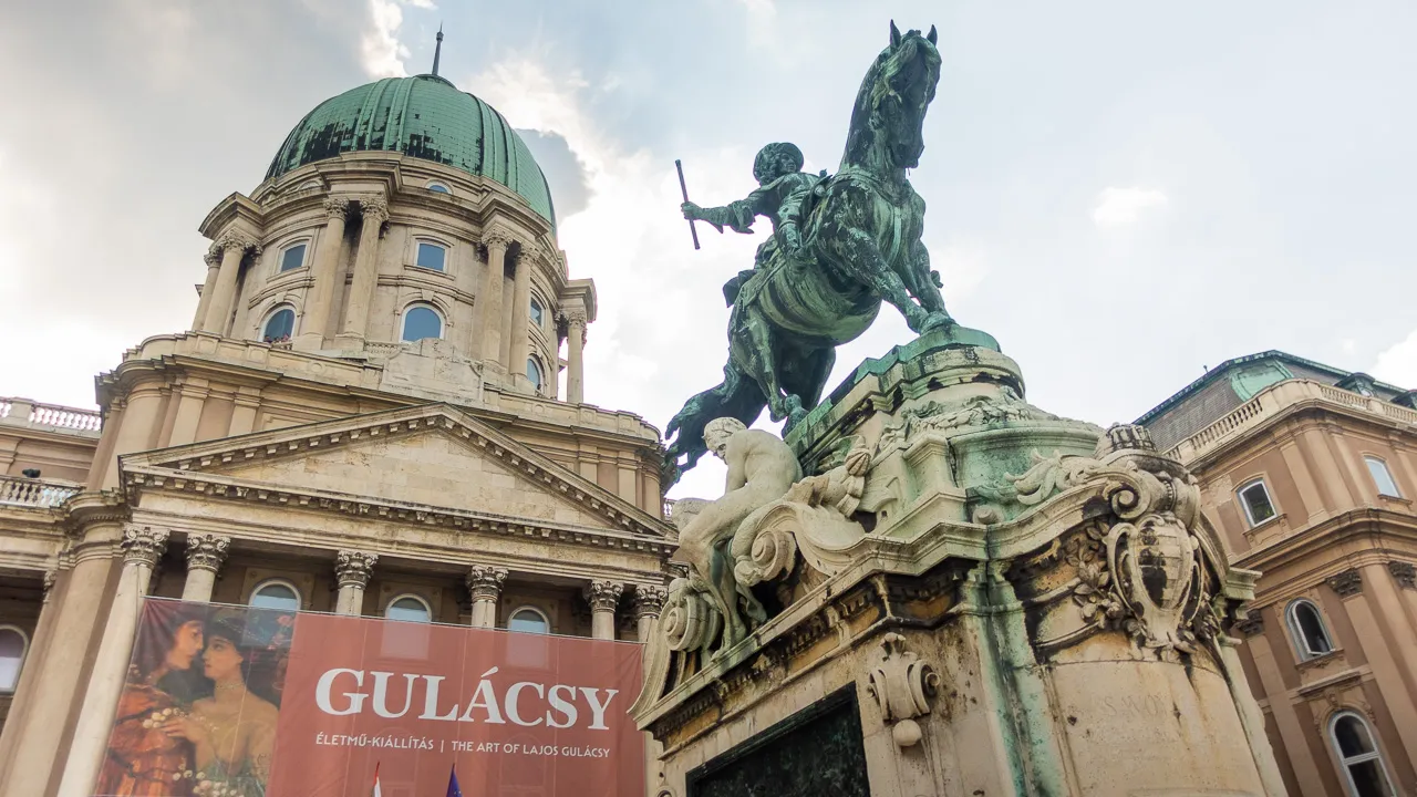 The 6 Best Free and Paid Walking Tours in Budapest (Tested by Local)