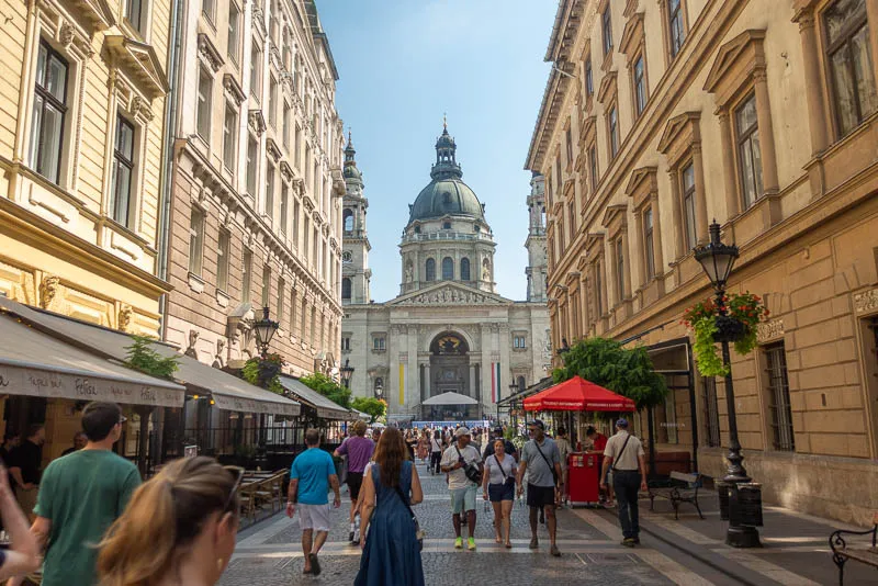 The 6 Best Free and Paid Walking Tours in Budapest (Tested by Local)