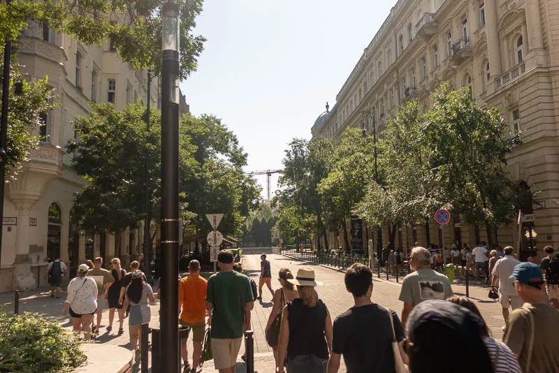 The 6 Best Free and Paid Walking Tours in Budapest (Tested by Local)