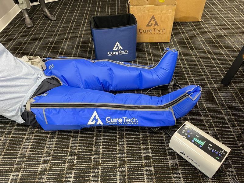 Lymphedema Pump and 2 Leg Sleeves