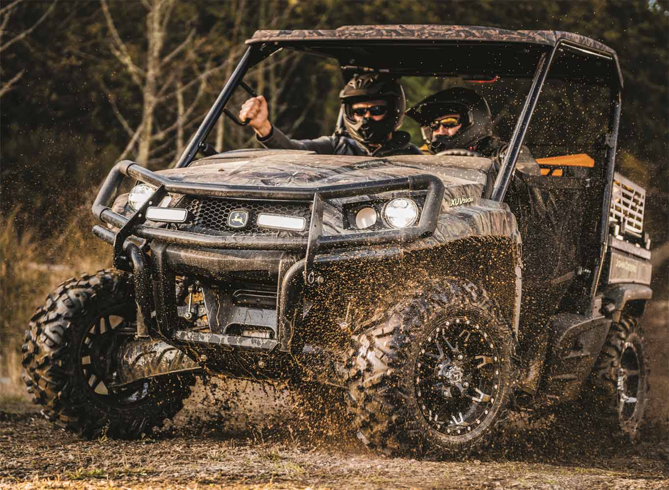 XUV590M Mid-Size Crossover Gator