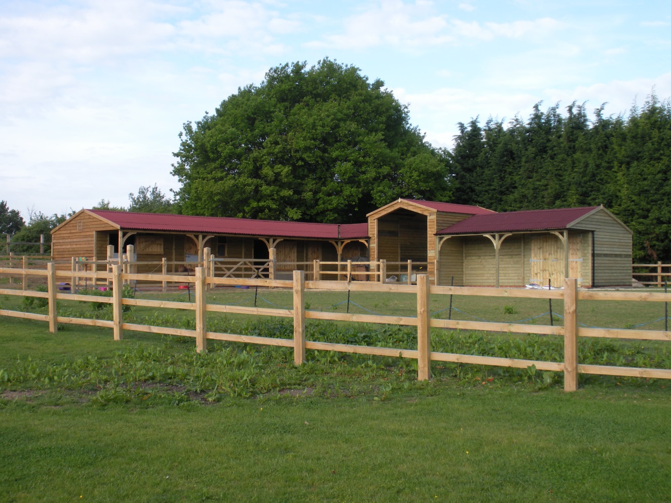 Transverse Archways and Wash Down Bays | Chart Stables