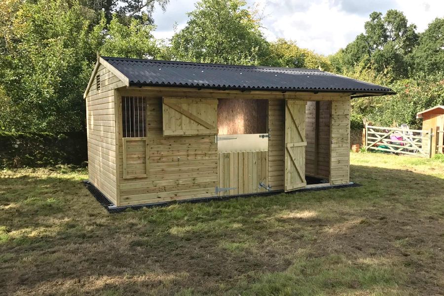 Mobile Stables | Chart Stables